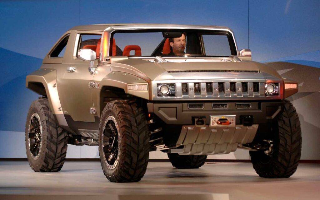 Hummer elettrico, in arrivo le versioni pick up e Suv - Video