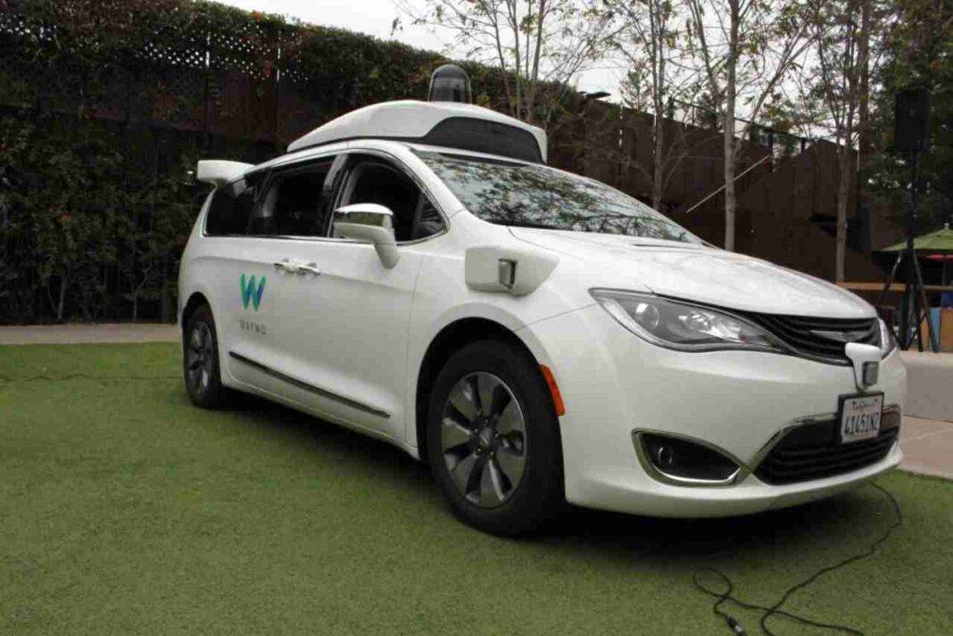 Waymo, taxi a guida autonoma senza conducente: il debutto negli Usa