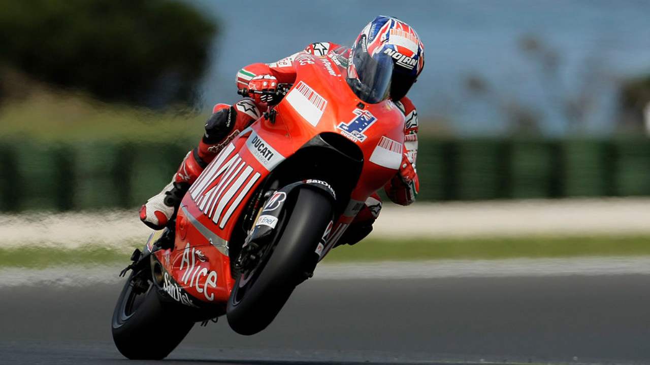 Casey Stoner, in vendita la Ducati Desmosedici GP8: prezzo da capogiro