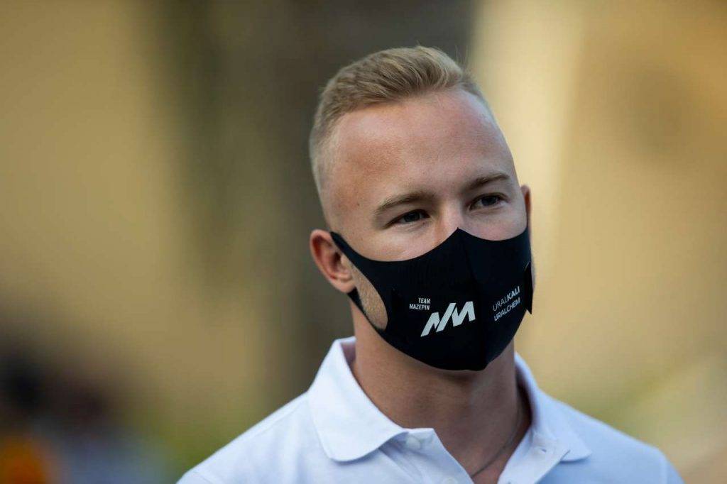 Nikita Mazepin da record al GP Bahrain: non accadeva dal 2002